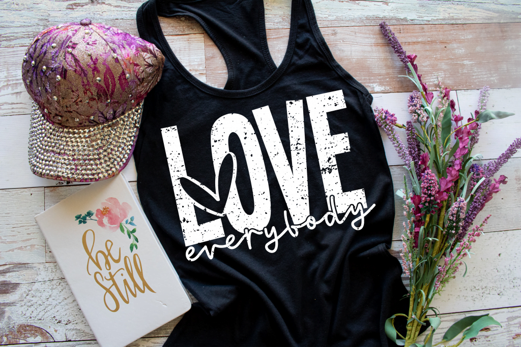 F2B1 - Love Everybody - WHITE - SCREEN PRINT TRANSFER - HoopMama